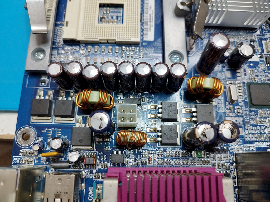 古い機械のパソコンIBM M42 8305-D7Jの修理 - パソコン修理専門店：PCゴジラ